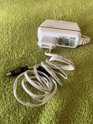 DSL EasyBox 803 Netzteil UMEC Orginal AC Adapter UP0251B-15PE 15V 1,66A ...