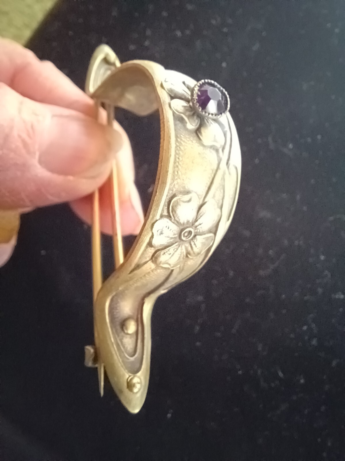 VINTAGE ART NOUVEAU VIOLET REPOUSSE AMETHYST RHINESTONE POSEY FLOWER ...