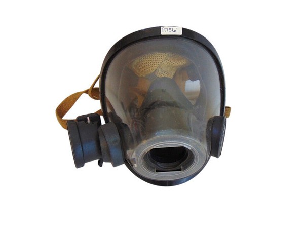 SCOTT Safety AV-3000 Medium Full Facepiece Respirator Mask for sale ...