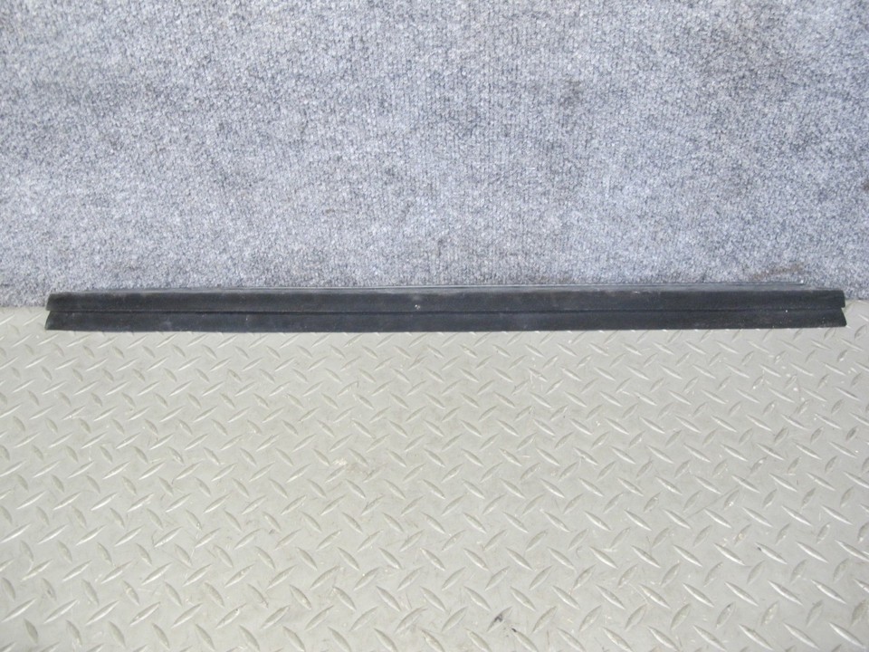 2003-2009 HUMMER H2 REAR LEFT WINDOW OUTER INNER WEATHERSTRIP RUBBER ...