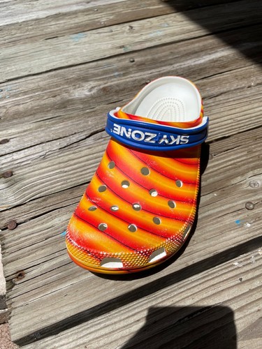 BEAUTIFUL SKY ZONE MENS SIZE 8 CROCS LEFT FOOT ONLY WOMENS SIZE 10 | eBay