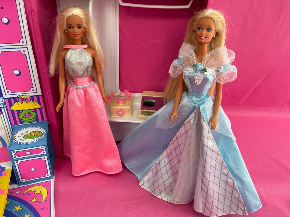 Vintage 1990s Barbie Dolls Dresses Shoes Sleep Case Wind-Up Computer ...