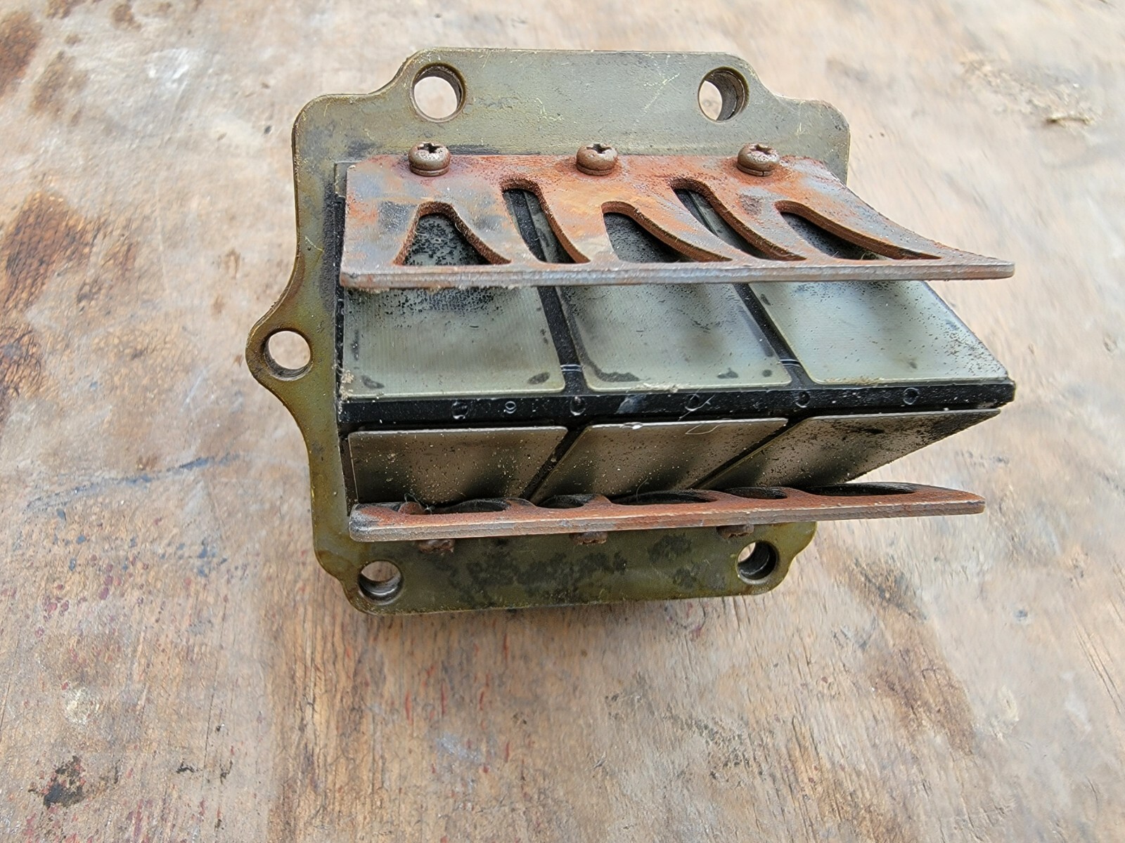 polaris sportsman 400L reed valve cage reeds with INTAKE BOOT 350L 93 ...