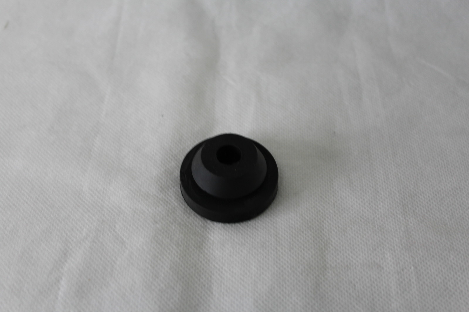 NEW Genuine Mercedes-Benz OM611 OM612 Air Filter Box Inside Grommet ...