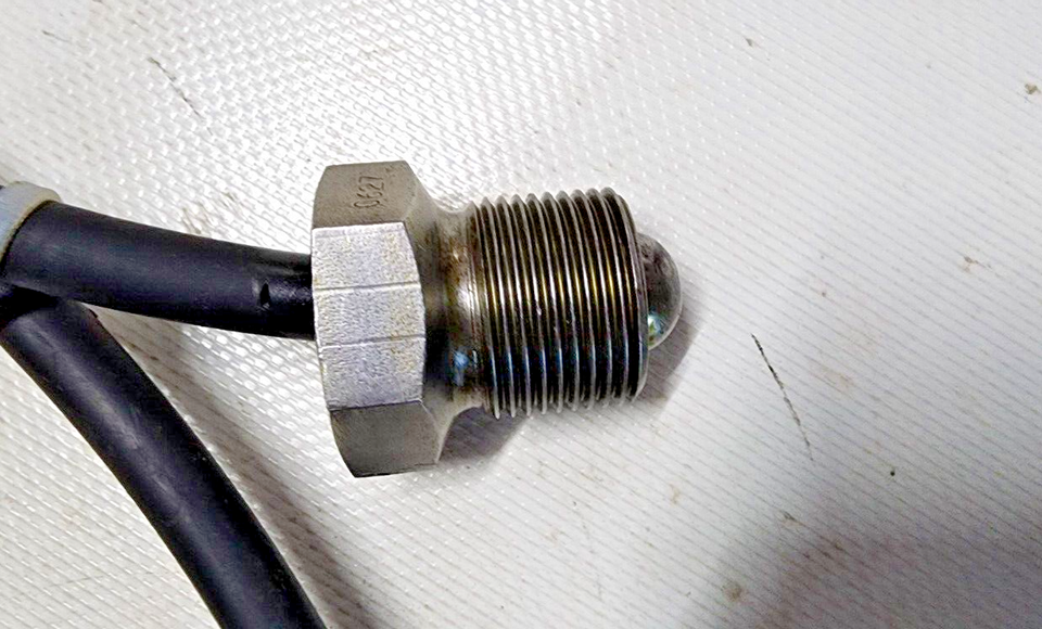 227957 A HIGH PRESSURE PIPE MAINTENANCE PRODUCTS 400Mpa SKF USED OPEN ...