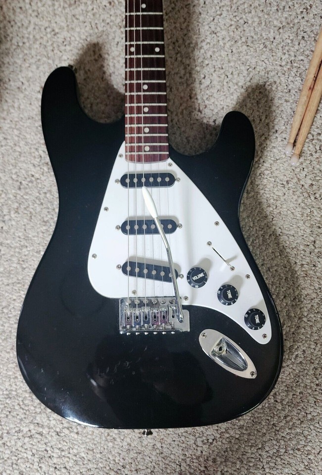 First Act Stratocaster ME301 Electric Guitar Whammy Bar | eBay