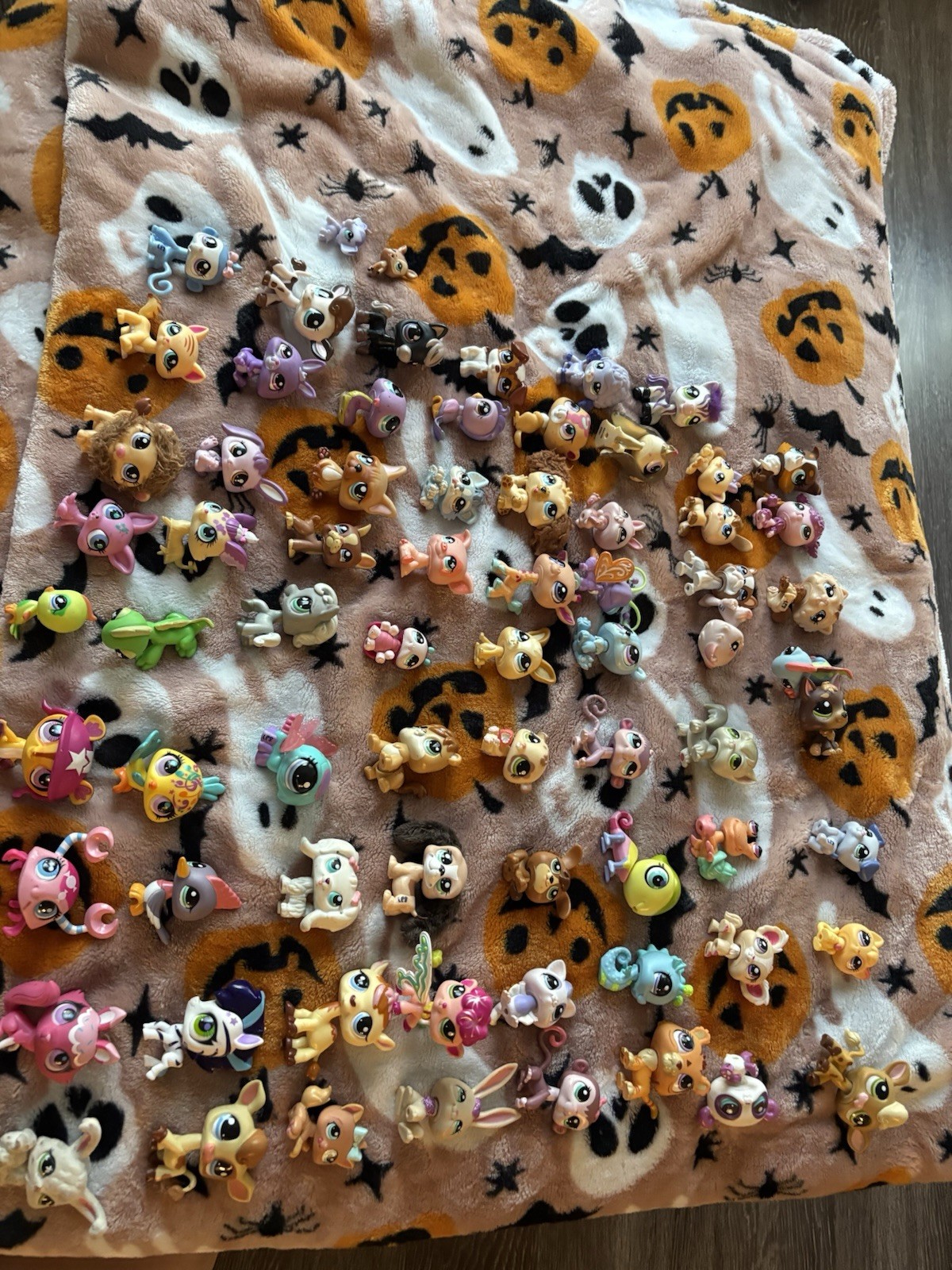 LPS Littlest Pet Shop HUGE Lot of 72 Pets | eBay