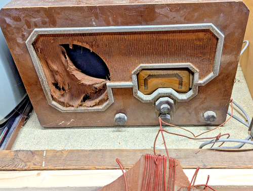 Antique 1930's Cossor 378 valve radio with MVS/PEN and MS/PEN valves ...