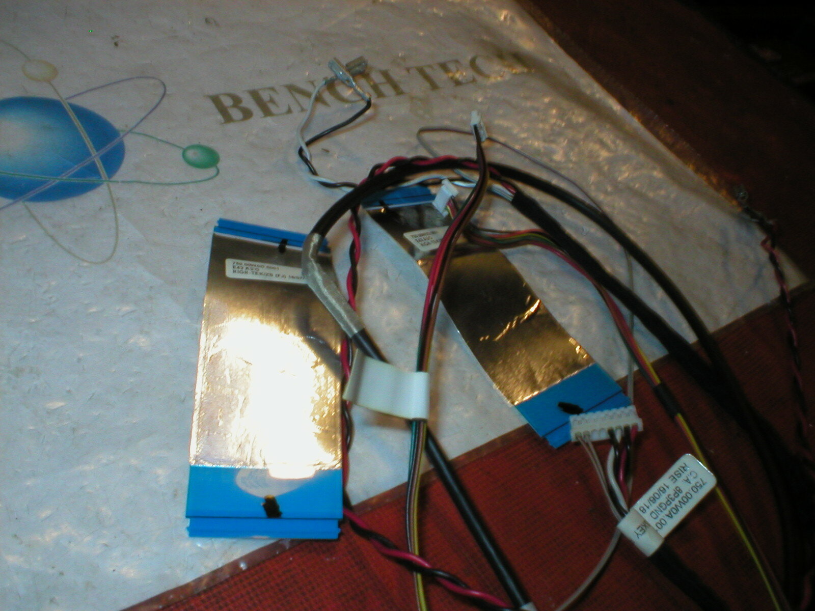 Vizio Model D43-D2 Serial # LWZ2UlDS Ribbon & Wire Cables NO LVDS CABLE ...