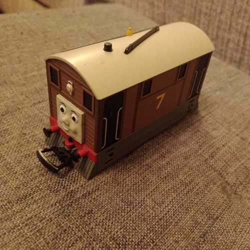 Hornby R9046 Toby the Tram Engine Thomas the Tank Range Tested ...