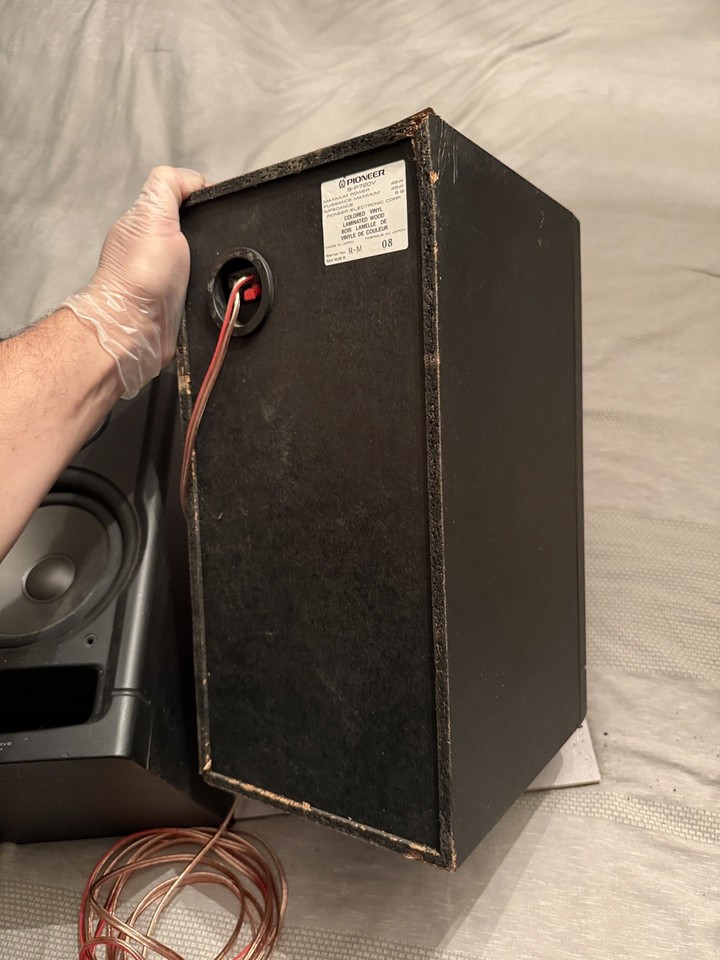 Pair 2 VINTAGE Pioneer S-P720D SPEAKER SYSTEM. 90 w. Not Tested. Parts ...