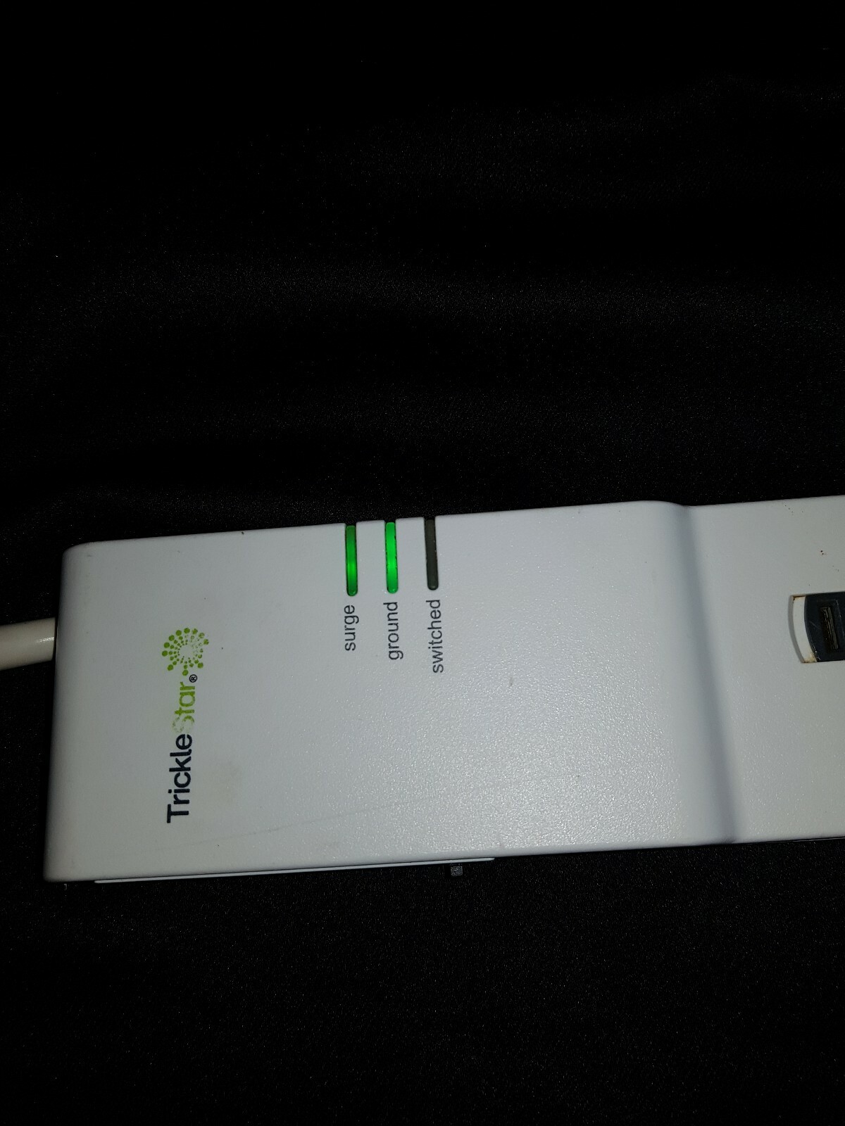 2 Trickle Star 181SS-US-7XX Advanced Energy Savings 7 Outlet Power ...