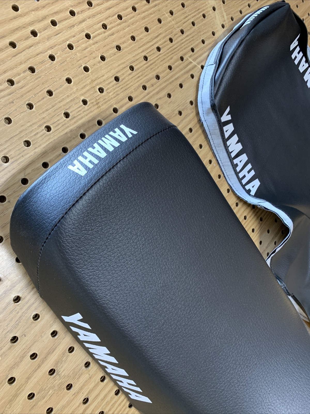 1984-1986 Yamaha YF60 YT60 Tri-Zinger Seat Cover [Y*-96] | Black