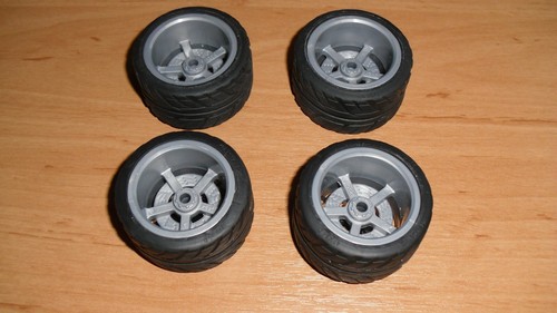 Meccano Four Plastic Wheel Grey Black Spoke and Rubber Tyre D424 C972 ...