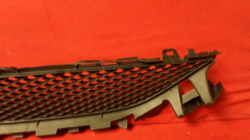 2015 - 2016 MERCEDES BENZ C CLASS LOWER BUMPER GRILLE OEM 205 885 21 23 ...