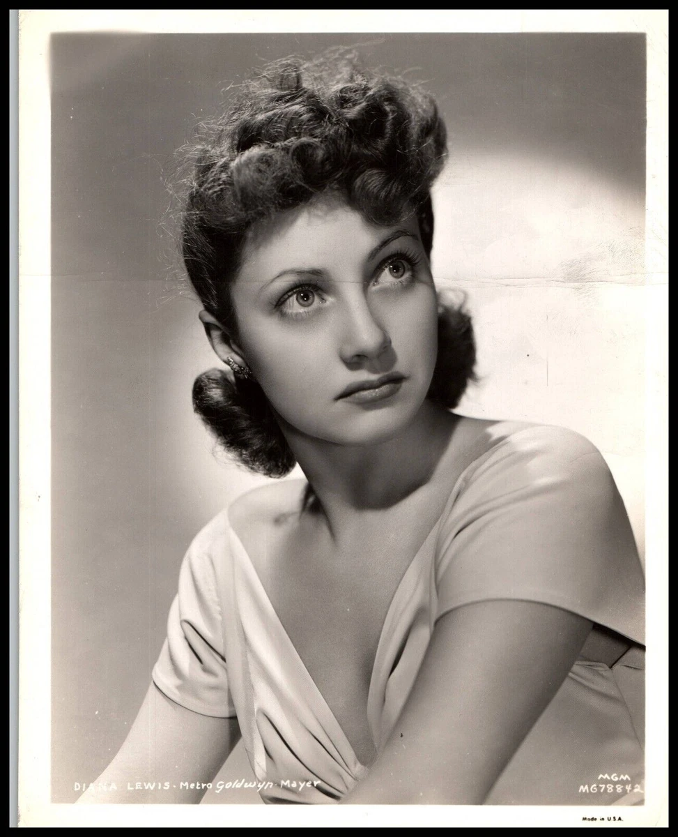 How Old Is Diana Lewis