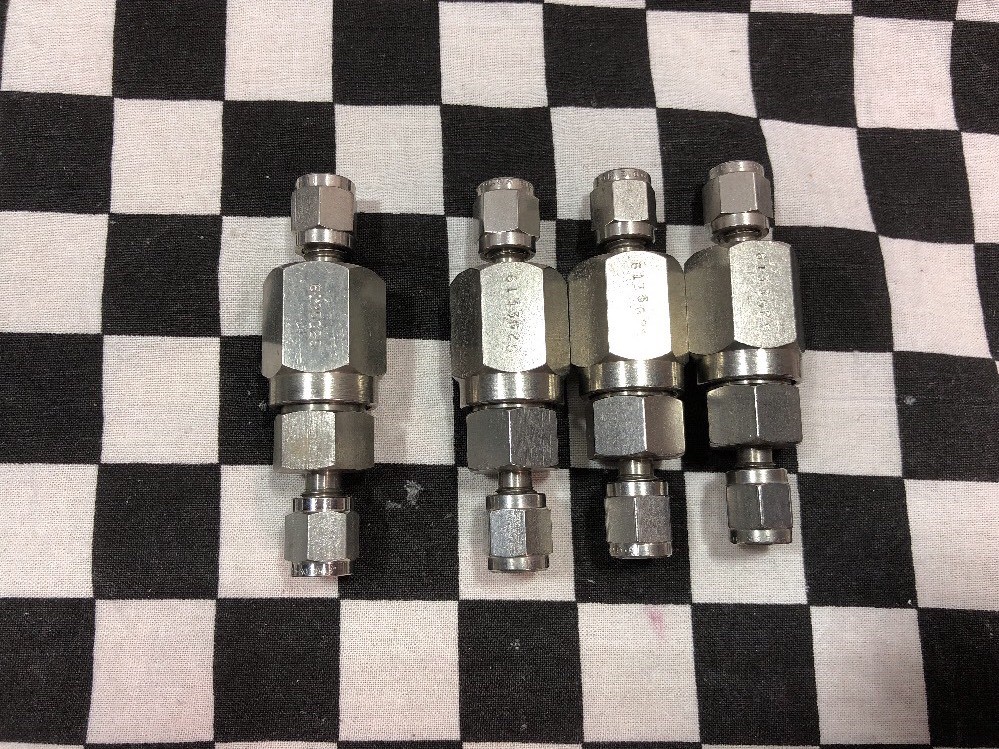 4X HOKE CHECK VALVE 1/8" TUBE 6133G2S (3x) & 6135G2S SHIPSAMEDAY BO "B4 ...