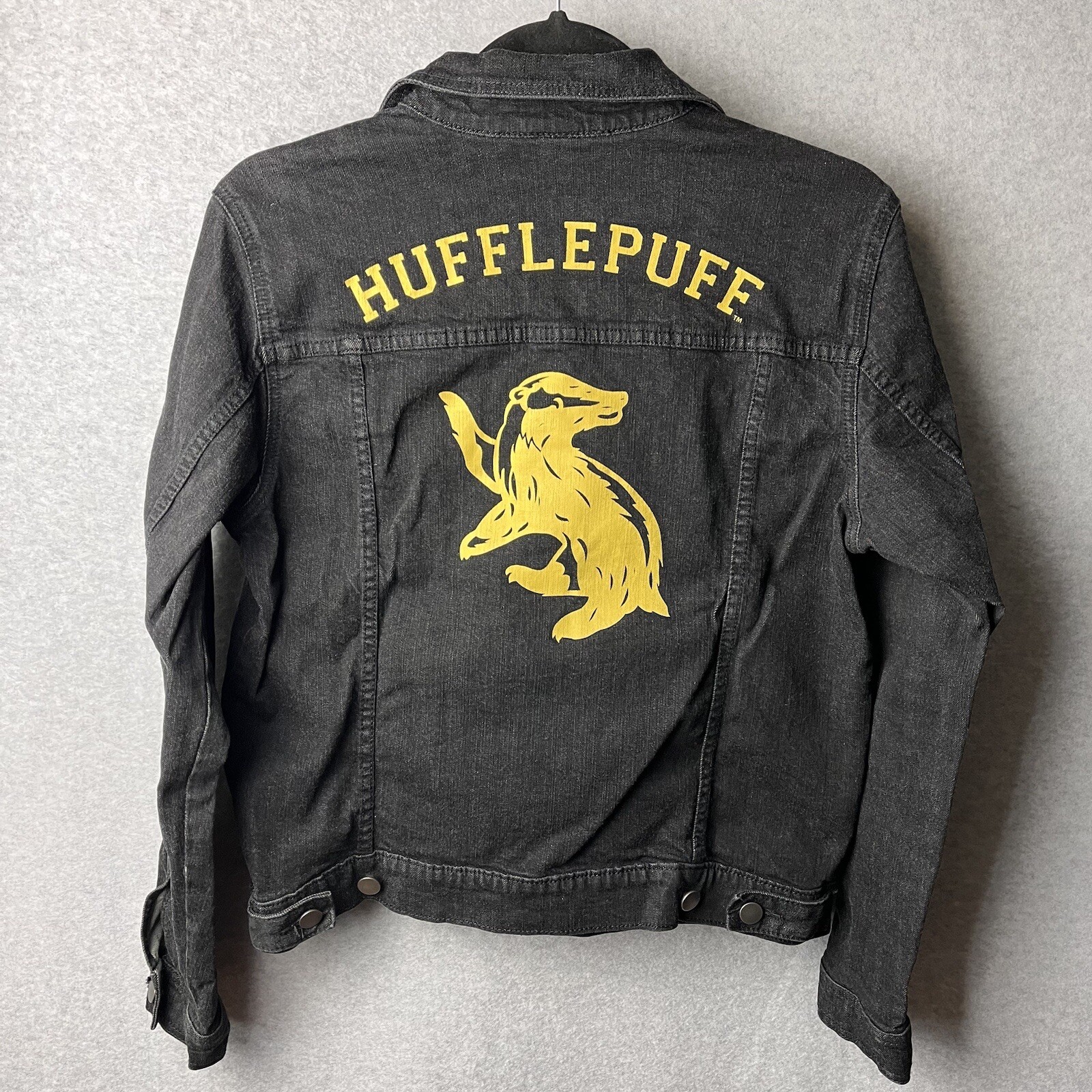 Harry Potter HUFFLEPUFF Black Denim Jean Jacket Medium - Gem