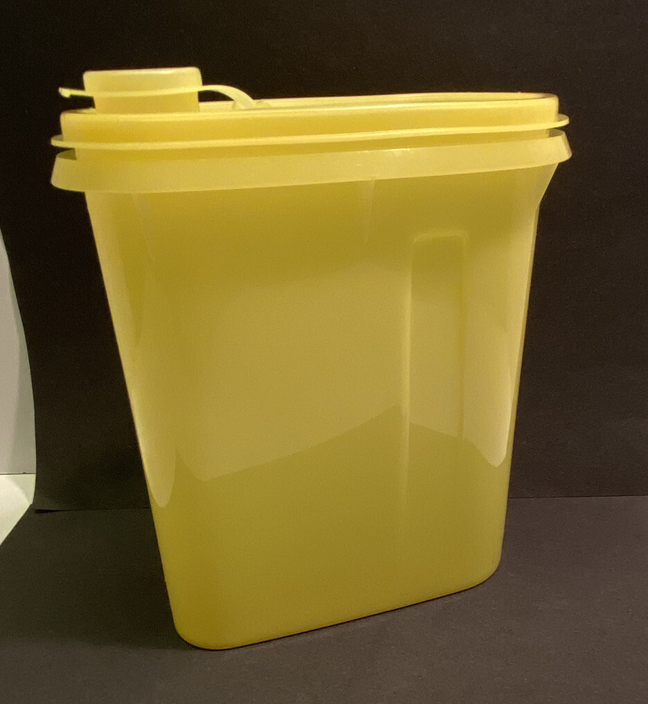 Vintage Tupperware 1 Qt 792 Juice Pitcher Yellow Flip Top Lid Beverage ...