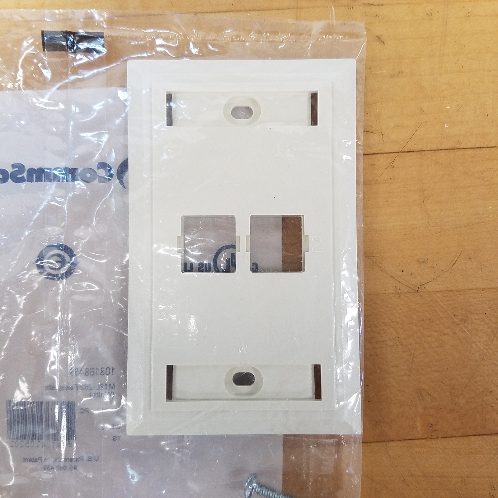 CommScope 108168469 M12L-262 Faceplate White - NEW | eBay