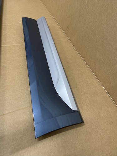 2017 Audi Q5 Right Doors Factory OEM Muldings, Part Numbers 80A853960A ...