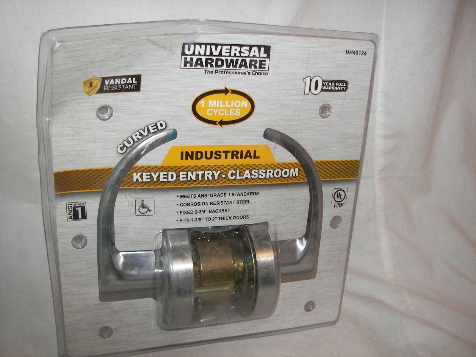 Universal Hardware UH40124 Commercial Heavy Duty Vandal Resistant Keyed ...
