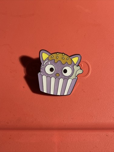 Sanrio glitter cupcakes Hello Kitty and friends blind box Bag Lapel Pin ...