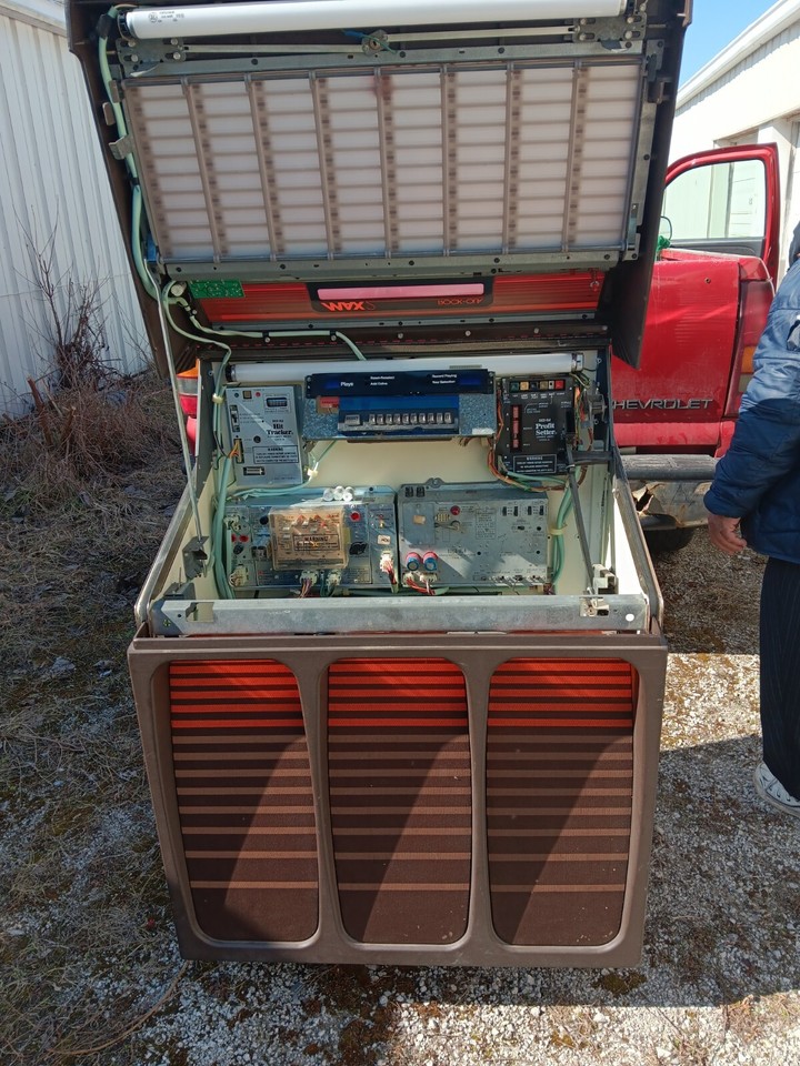 ANTIQUE VINTAGE ROCKOLA MAX 2 JUKEBOX | eBay