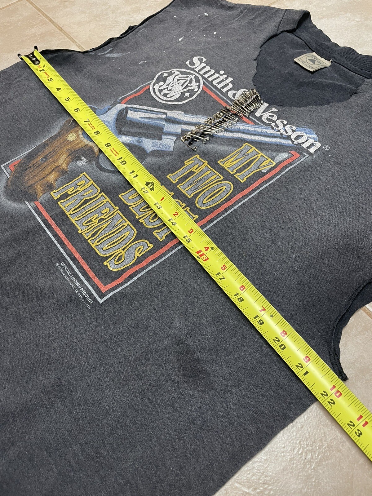 VTG 3D Emblem Smith And Wesson Revolver Shirt 1992 Me… - Gem