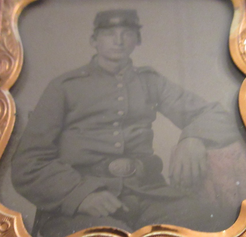 Antique Civil War Young Soldier Photo in "Gutta Percha" Union Case Very ...