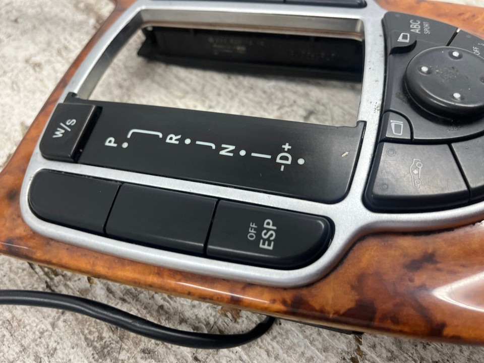 03 04 MERCEDES R230 SL500 SL55 AMG OEM CENTER CONSOLE WOODGRAIN TRIM W ...