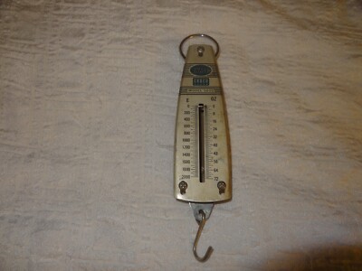 VINTAGE OHAUS Spring Scale Cenco Model 5605 4 Pound 8 Ounces Hook Hang ...