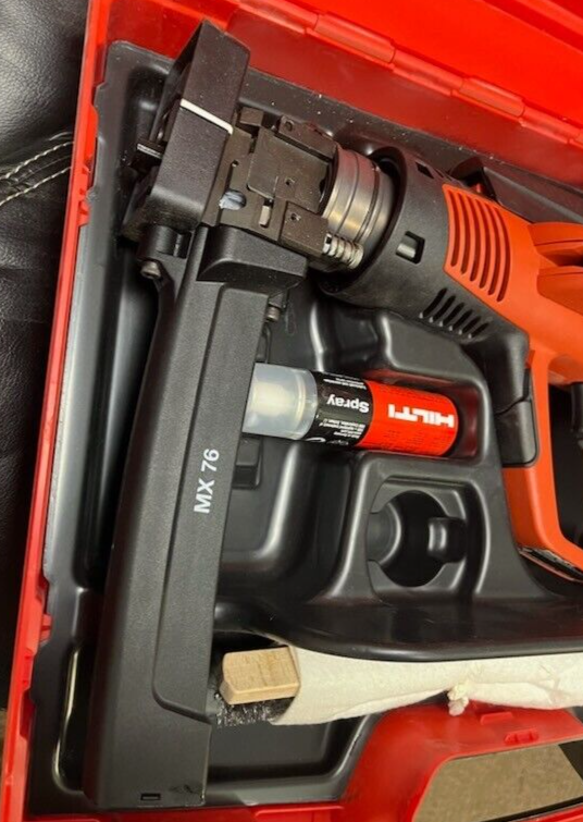 Hilti DX 76 Semi-automatic Powder Actuated Tool Gun With Mx76 for sale ...
