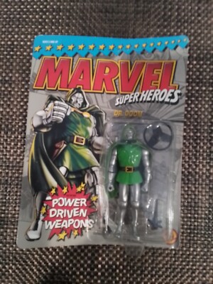 MARVEL SUPER HEROES/ TOY BIZ- "Dr.Doom" w/ Rotating Driven Weapons ...