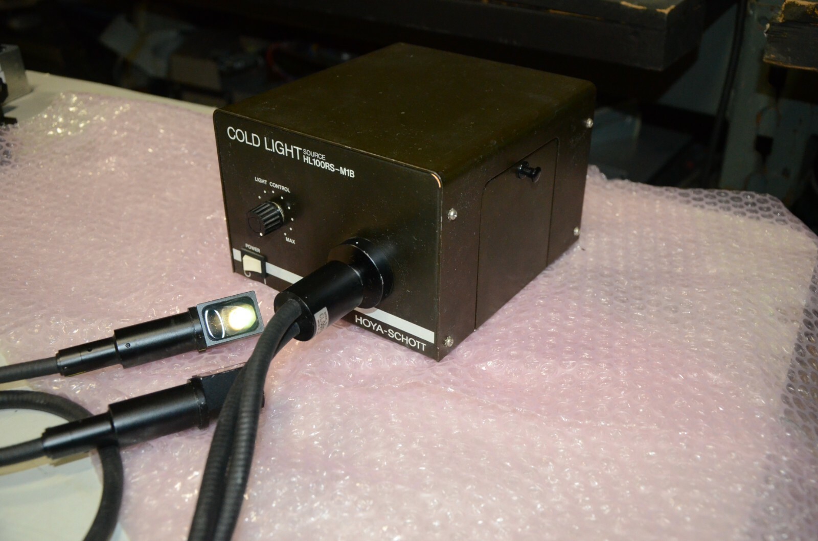 Hoya-Schott Cold Light Source HL100RS-M1B With Dual Lite Guides Wands ...
