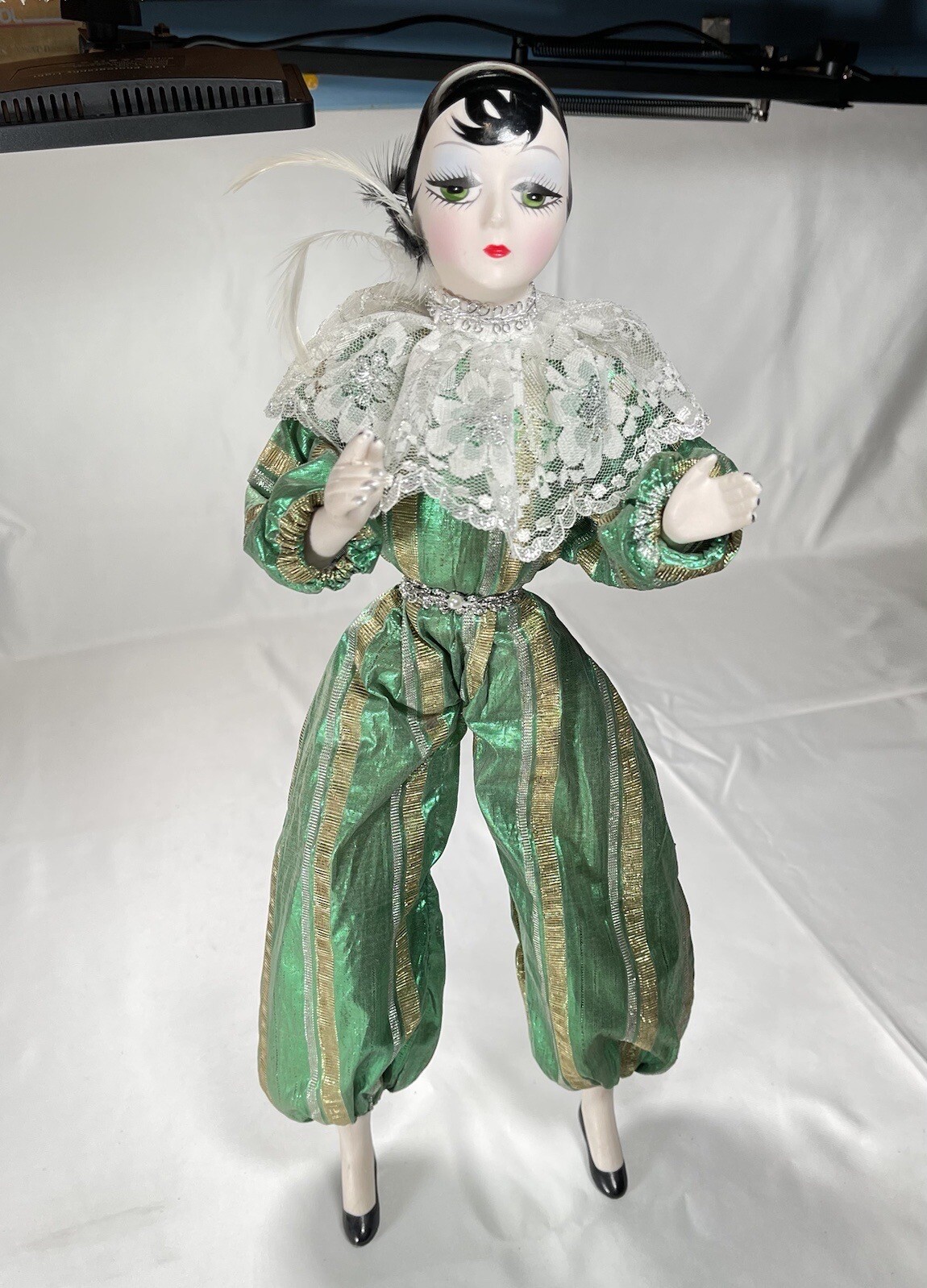 Antique Sankyo Musical Wind Up Porcelain Clown Shelf Doll Vintage 16 ...