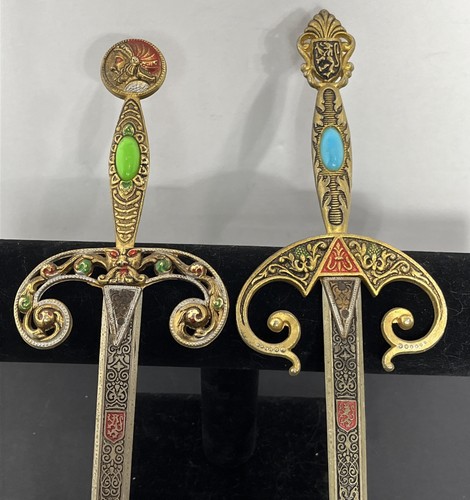 Walt Disney World The King's Gallery Souvenir Swords Lot of 2 18 ...