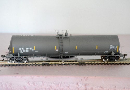 Atlas Ho Scale 25,000 tank car ADM Repaint #26007 | eBay