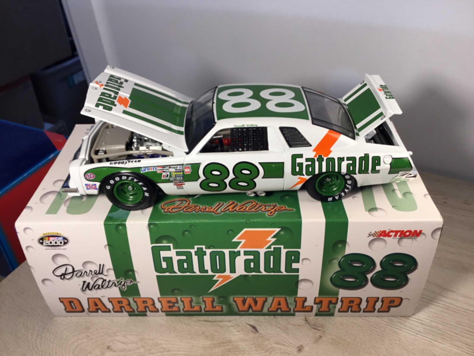 XRARE 1:24 Darrell Waltrip #88 GATORADE 1976 MALIBU DieCast NASCAR 1 of ...