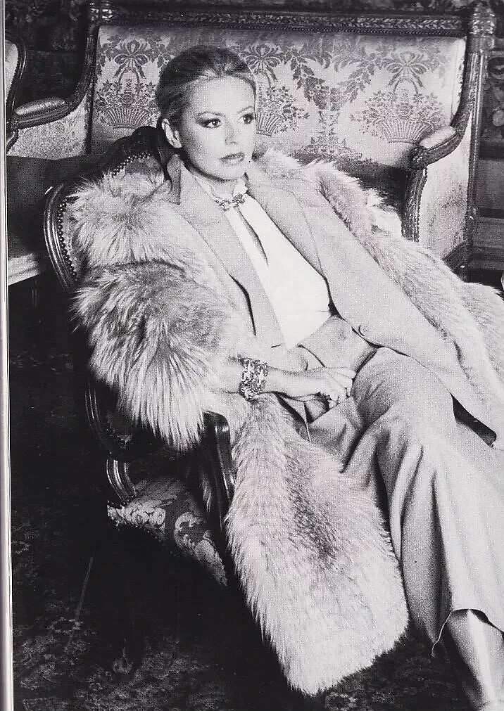 1977 VOGUE PARIS MARC CHAGALL MARGAUX HEMINGWAY HANS FEURER GUY BOURDIN ...