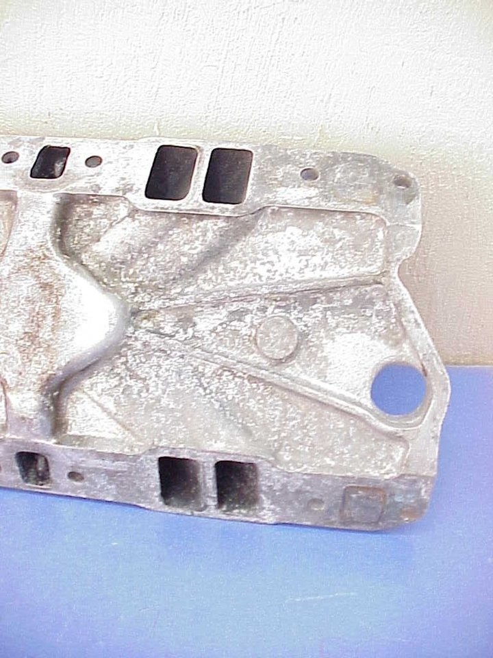 Vintage Edelbrock #2725 Torker Aluminum Intake Manifold SB Chevy 327 ...
