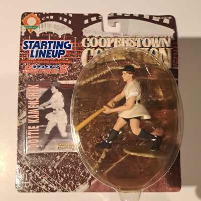 Starting Lineup Dottie Kamenshek Cooperstown Collection 1997 MLB Figure ...