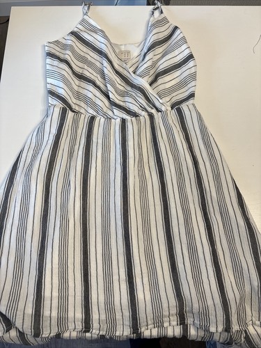 A New day Dress Size Small. Hi/lo Style. White With Gray Stripes | eBay