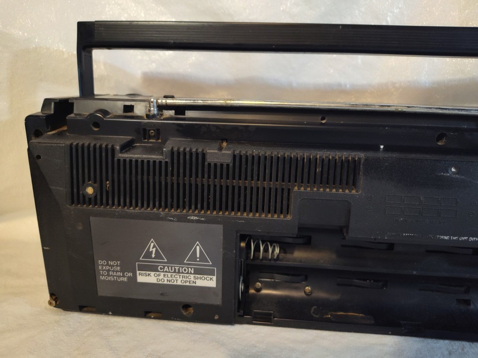 Vintage Realistic CD-3300 Boombox FM/AM Cassette CD Player No Cassette ...