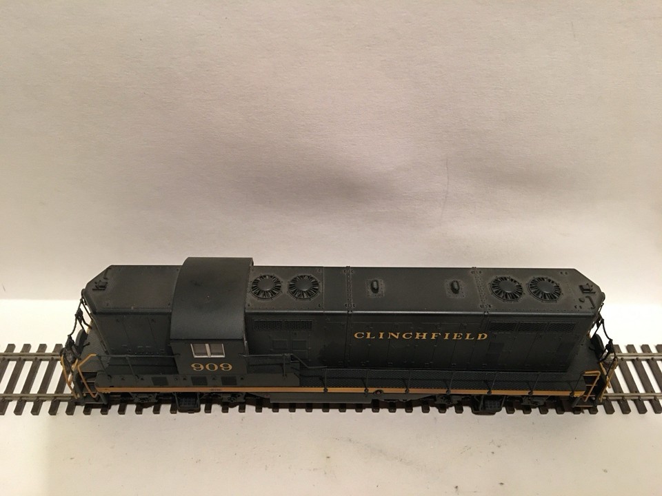 HO Atlas Classic 20000223 Clinchfield GP7 Diesel Locomotive #909 DCC ...