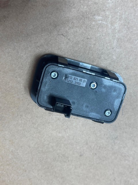 MERCEDES Mercedes-Benz OEM 2011 Ml450 Liftgate-lock Switch 2128210551 ...