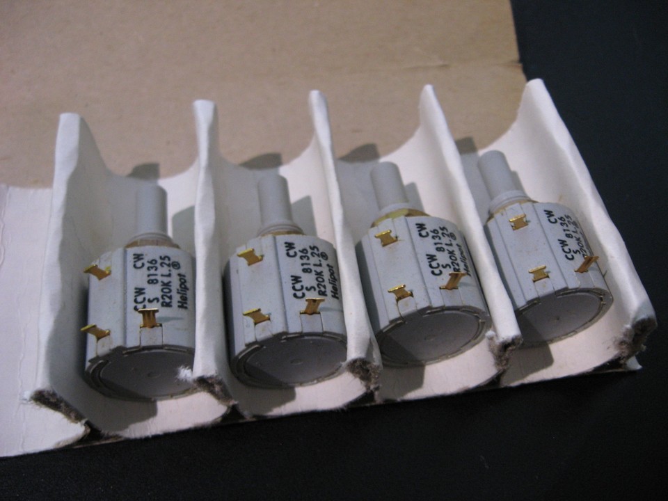 Beckman Helipot 20K Multi-Turn (10) Potentiometer 8136-R20K-L.25 Panel ...