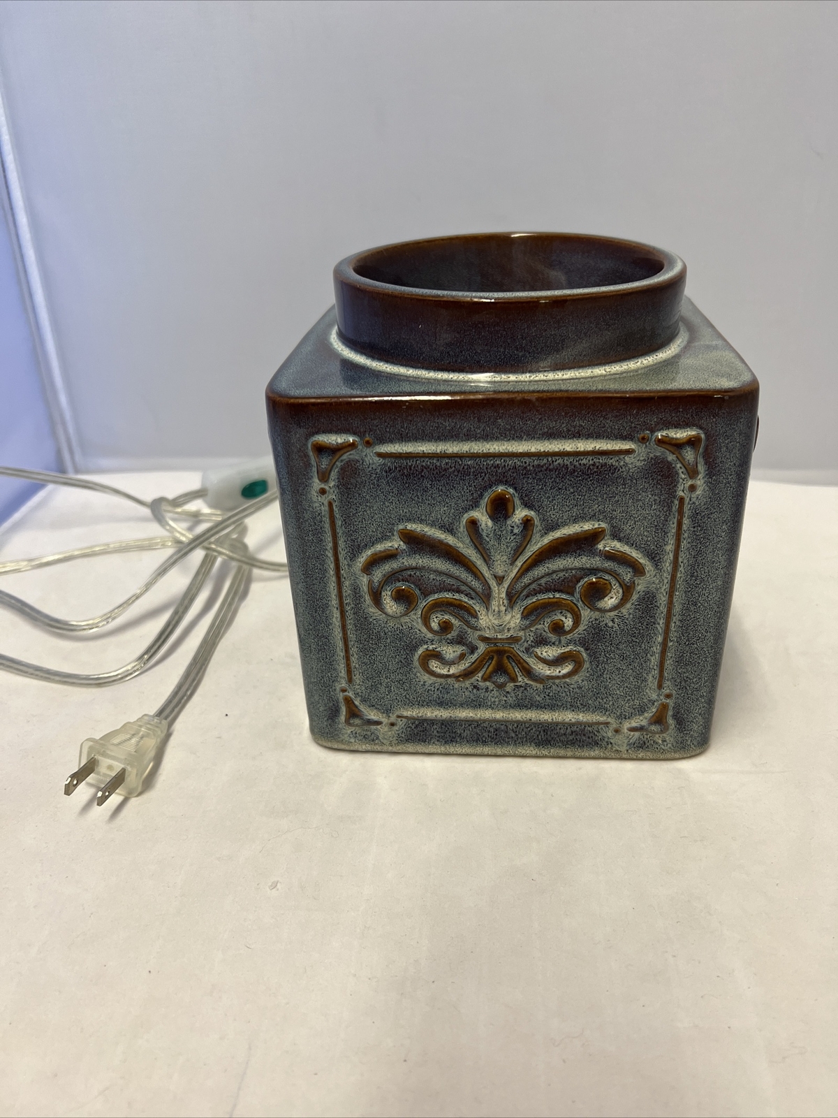 Yankee Candle Electric Wax Warmer 6" Wide 7.5" Tall, On/Off Switch ...