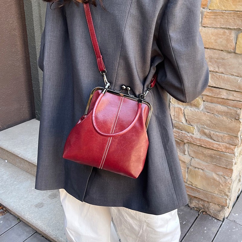 Vintage Black Kiss Lock Frame Bag Shoulder Crossbody Handbag Purse ...