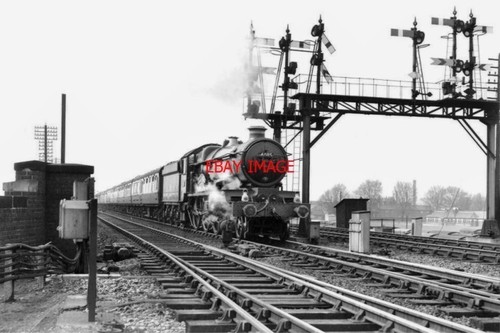 PHOTO GWR LOCO NO 4085 BERKELEY CASTLE. H.E. READING. TOWARDS KENNET ...